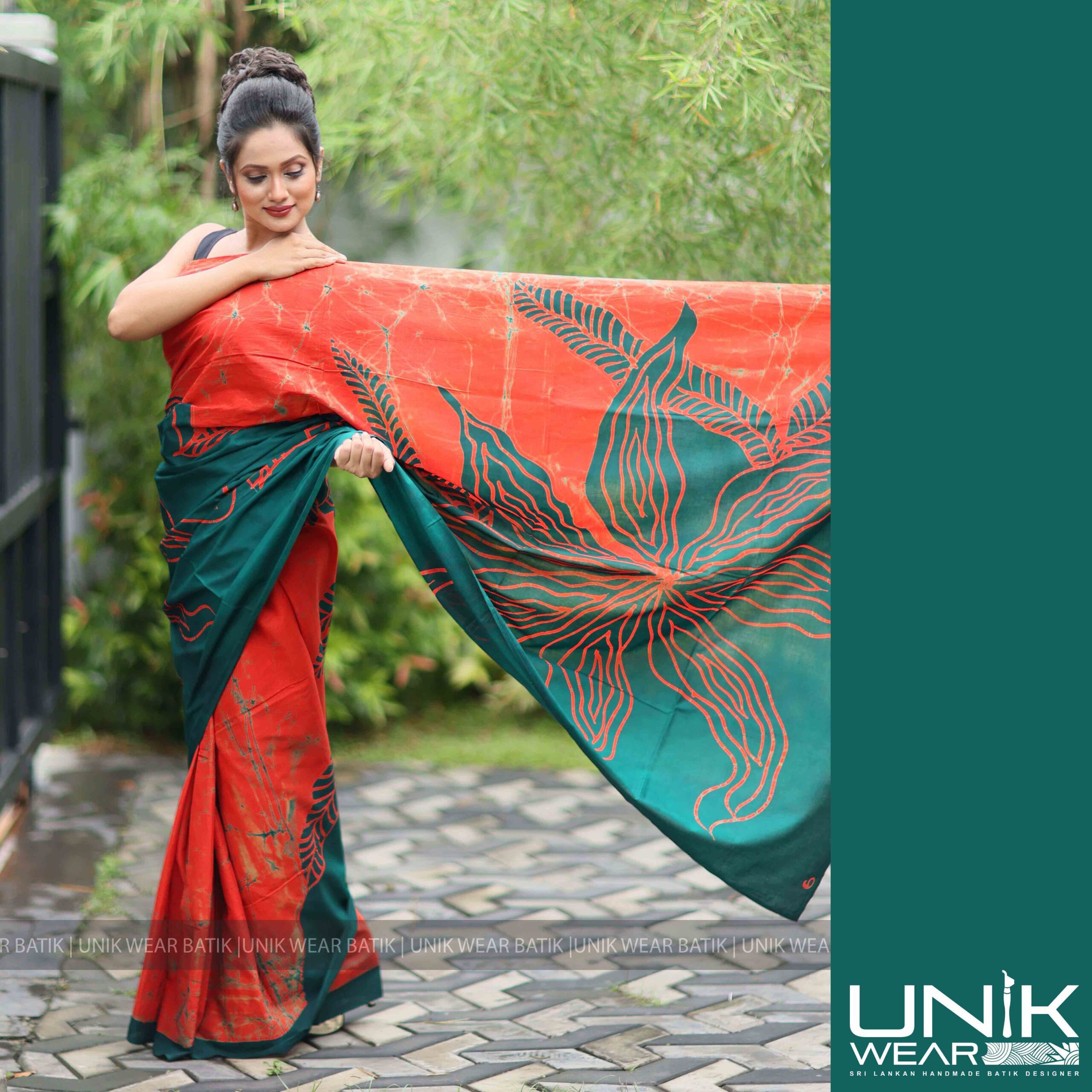 RED AND GREEN SRI LANKAN HANDMADE COTTON BATIK SAREE 2132 - UnikWear.lk