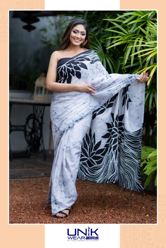 BLACK & WHITE SRI LANKAN HANDMADE COTTON BATIK SAREE 2260 - UnikWear.lk