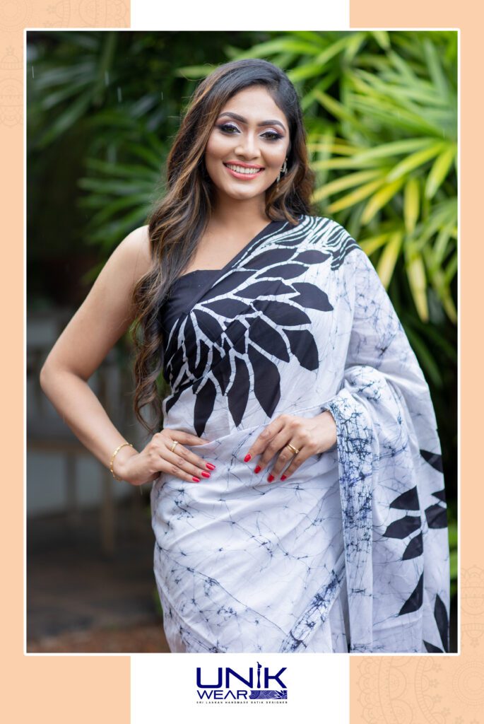 BLACK & WHITE SRI LANKAN HANDMADE COTTON BATIK SAREE 2260 - UnikWear.lk