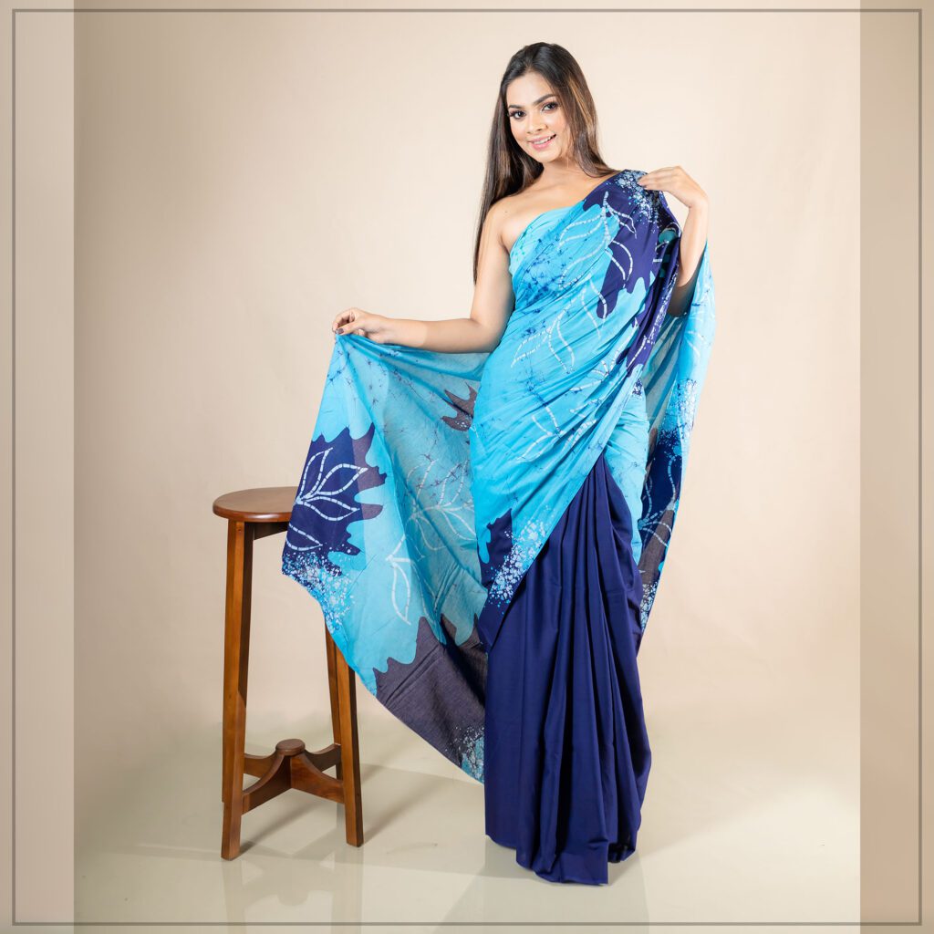 BLUE COLOR SRI LANKAN HANDMADE MODERN COTTON BATIK SAREE E03 - UnikWear.lk